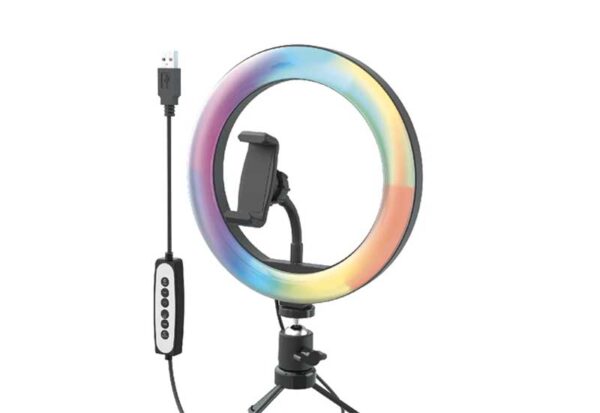 نقد و بررسی رینگ لایت رنگین کمانی برای بلاگرها - ادمین سایت